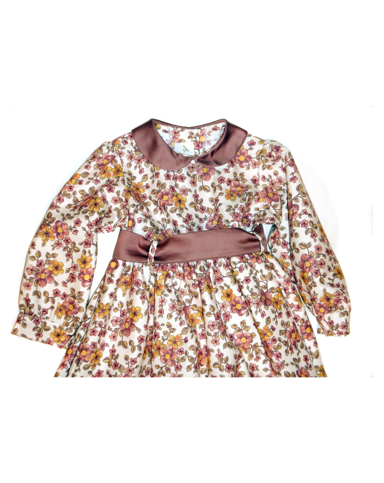 Clothes for girls chic, modern, hand sewn in accordance with the ...